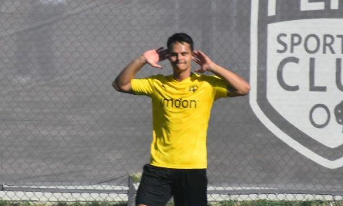 Una doppietta scoppiettante e una punizione da trentacinque metri ...