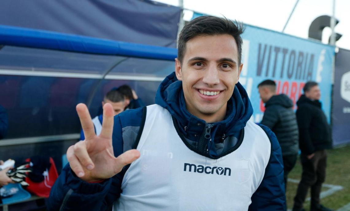 Varesina straripante: una tripletta la avvicina al primo posto - Sprint ...