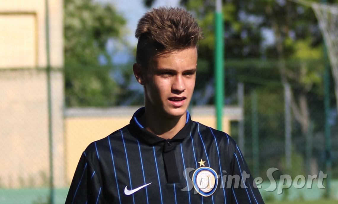 Il campione d'Italia torna a giocare! L'ex Inter e stella del web ...