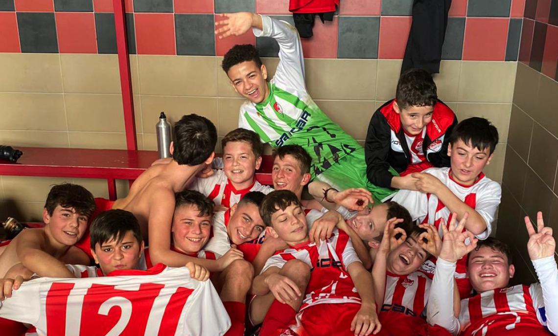 Ultimi e fondamentali tre punti per cucire una stella sul petto, l ...