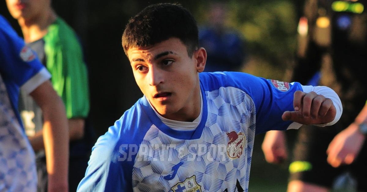 Superman tra i pali, l'unico capace di fermare la capolista; davanti è ...