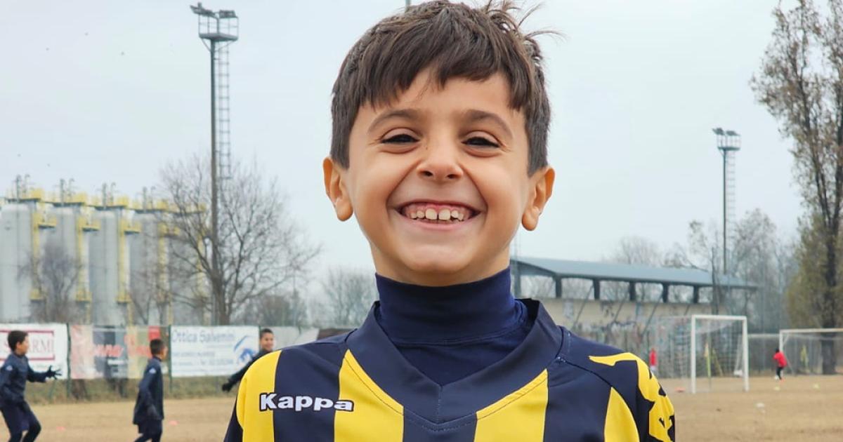 Segna un gol pazzesco ma fino a un anno fa non aveva mai giocato a ...