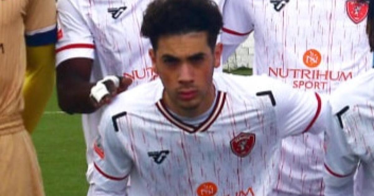 È titolare in C a 19 anni con 8 gol fatti nella città di 163mila ...