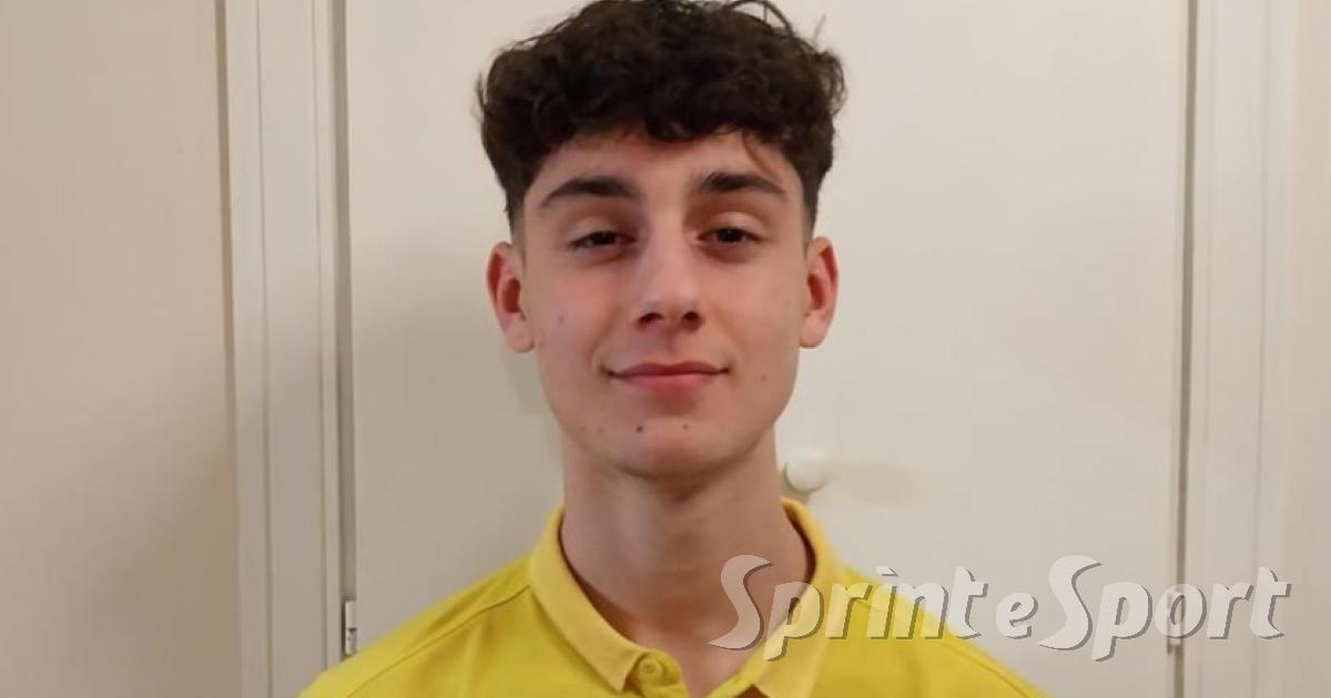 Ha 15 anni, decide il derby dalla panchina e raggiunge la vetta dei ...