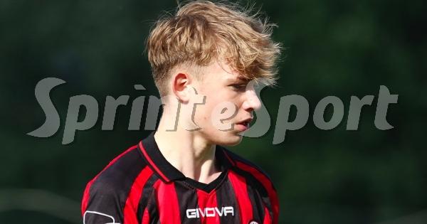 Simone Spinelli, lo Stacanovista della Cbs in prova al Genoa - Sprint e ...