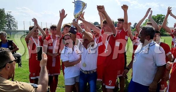 Lo storico Presidente fondatore lascia la carica dopo sette anni: «Le ...