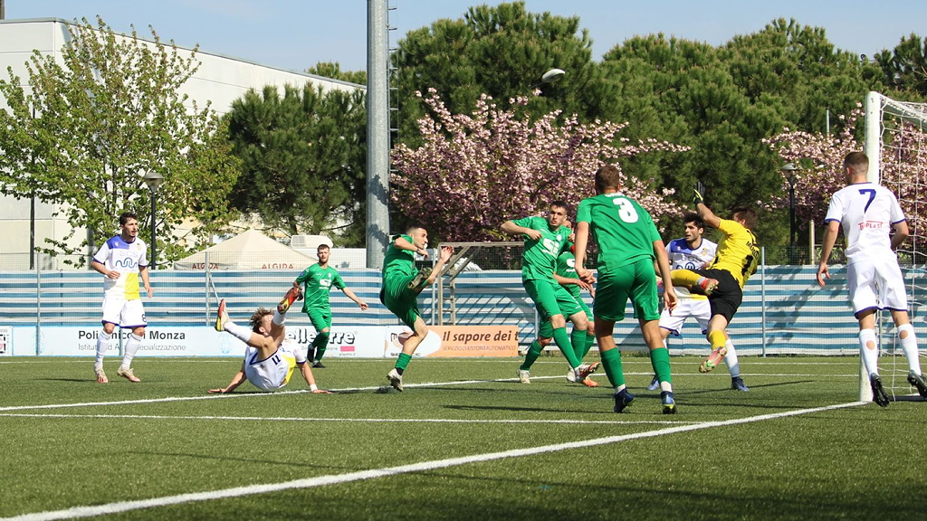 Dal rigore sbagliato del bomber all'acrobazia del classe 2002: è ...