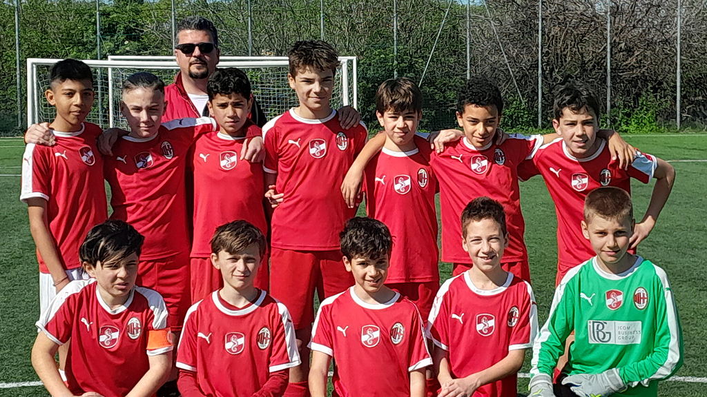 Due doppiette da manuale del calcio assicurano la vittoria, ma che ...