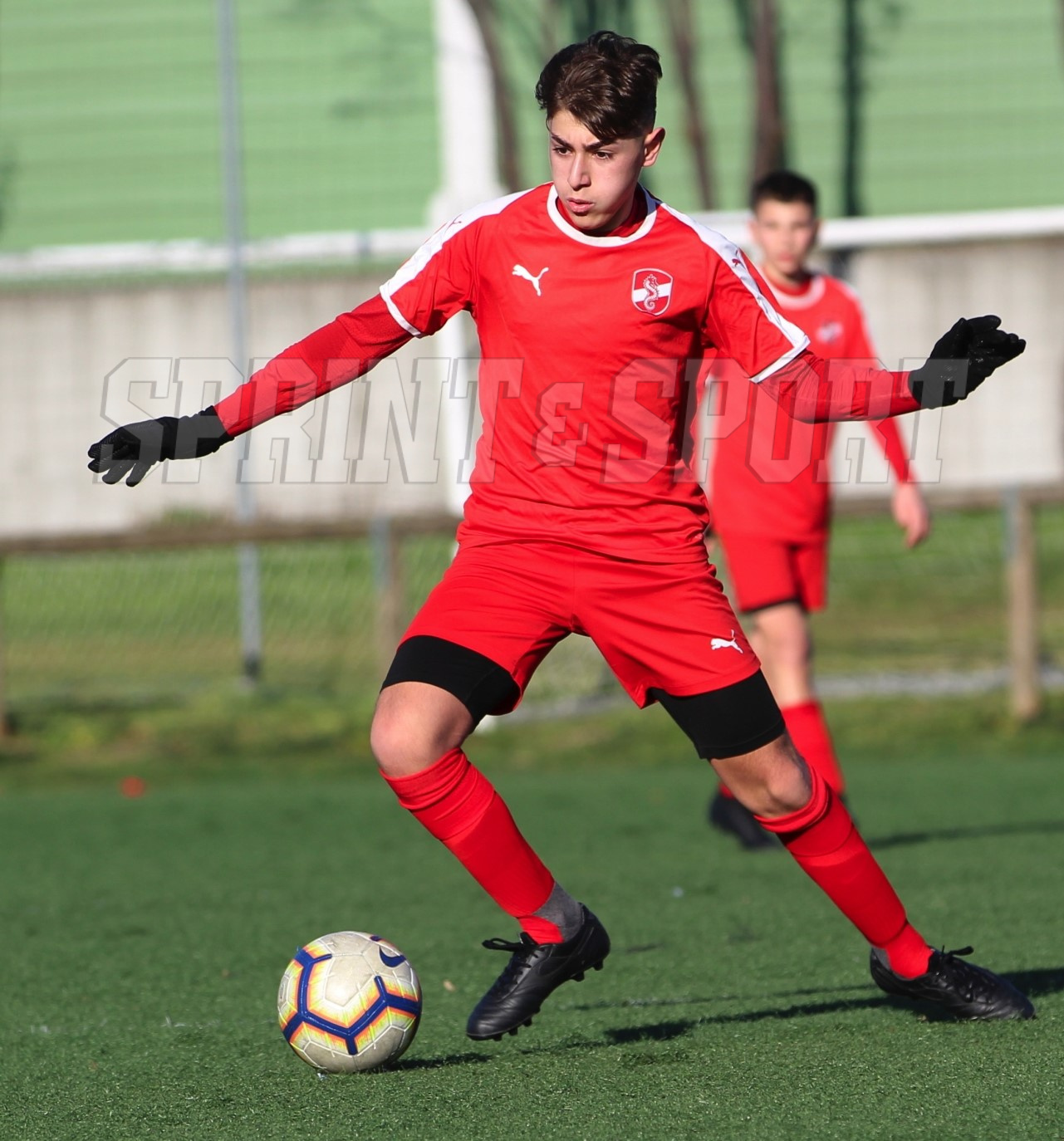 Fa il difensore ma è il capocannoniere della sua squadra: il gioiello ...